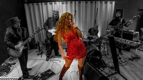 Live Music with Amanda Webb Band | Brown County Inn